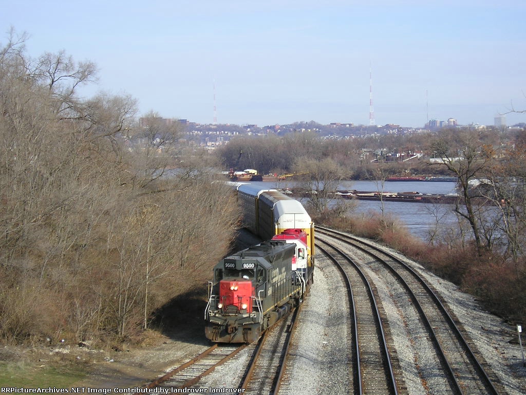 IORY 9500 At Riverside Westbound To Honda Plant